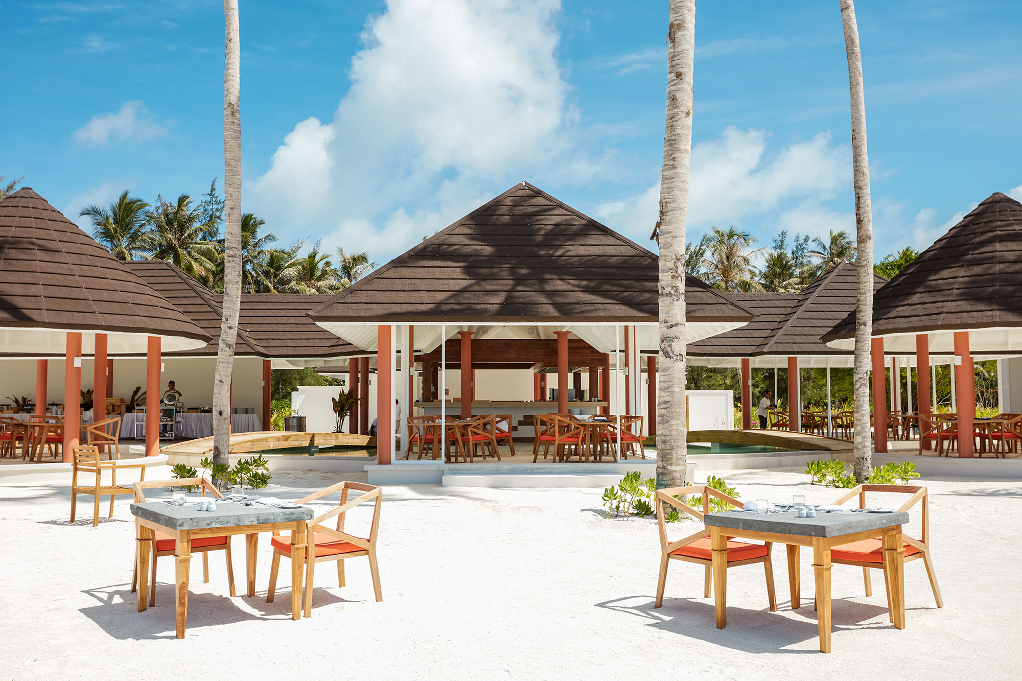Maldives Restaurants & Bars | Sun Siyam Olhuveli 4 Star Resort